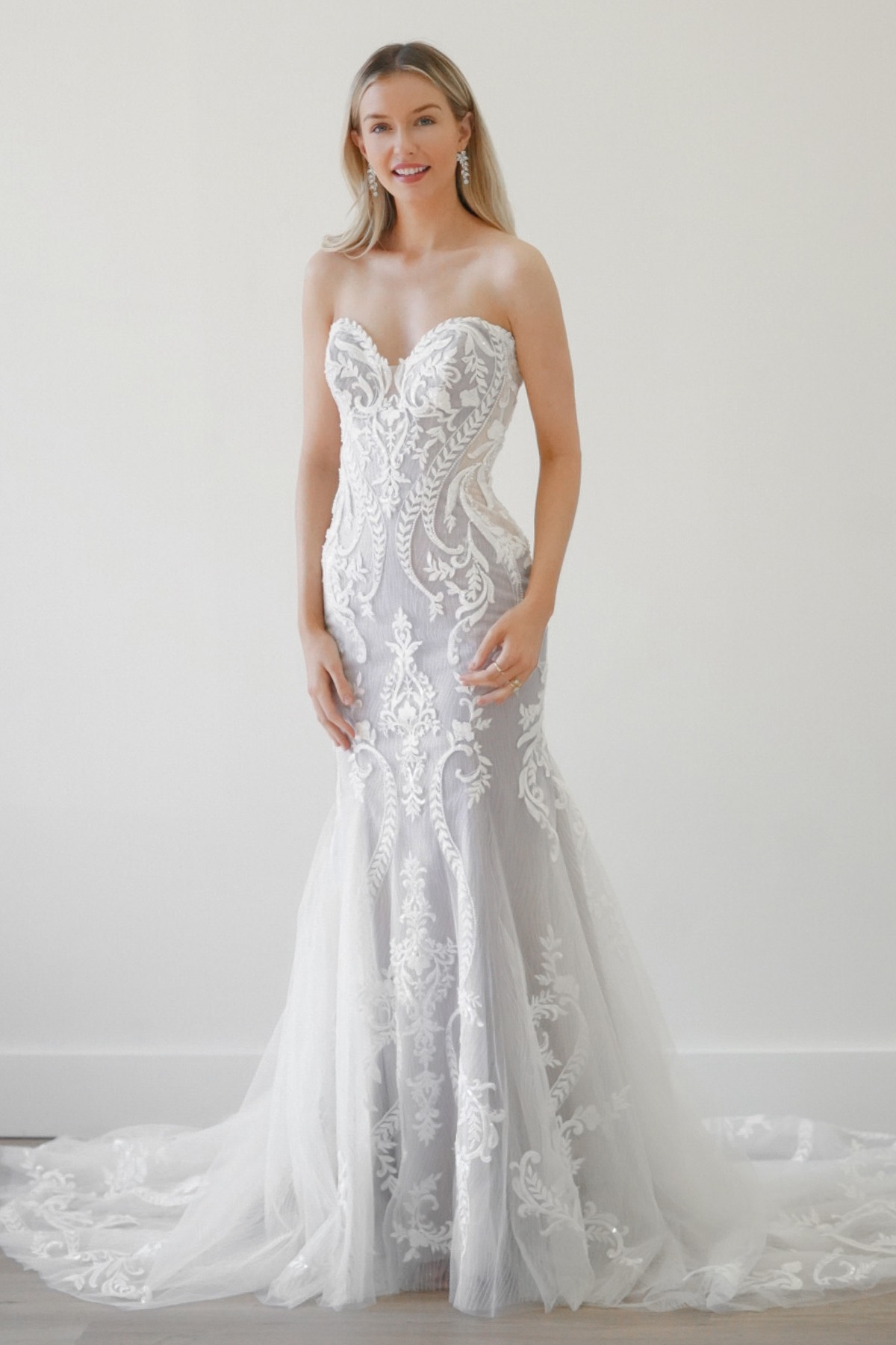 Dennison 11132 | Locket Brides | Locket