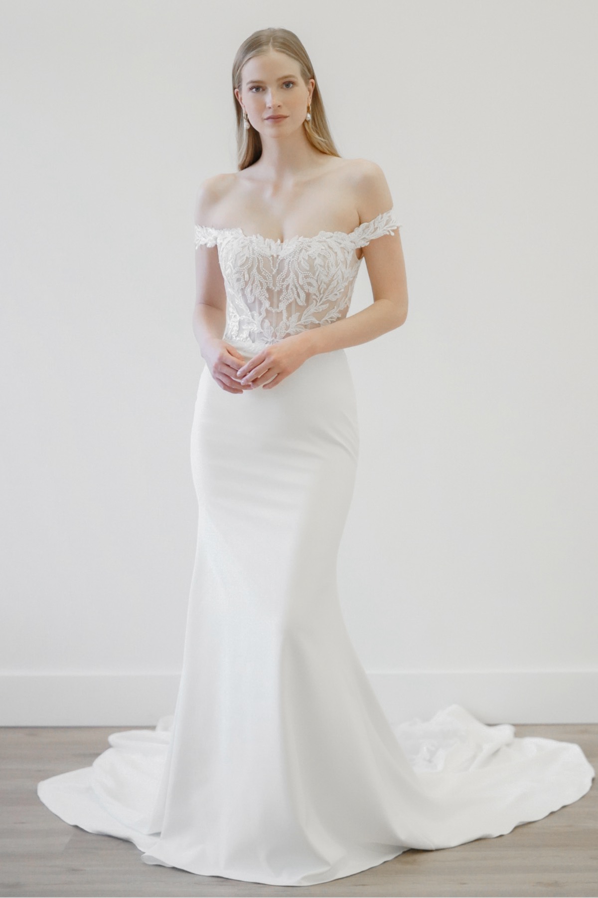 Olero 11823 | Locket Brides | Locket