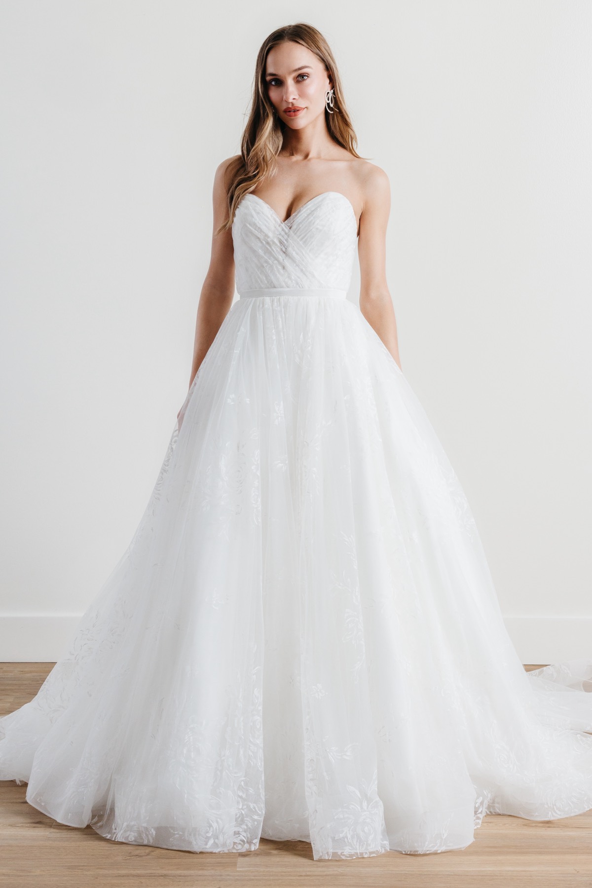 Adore 15612 | Locket Brides | Locket